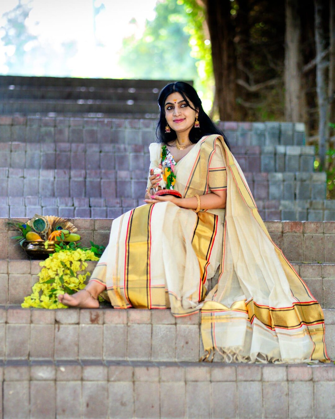 Meera - Pure Handloom Tissue Set Mund With Additional Blouse - Etsy