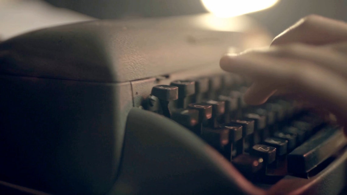 Vintage Typewriter Text Headline Intro With Sound - Reveal up to 28 ...