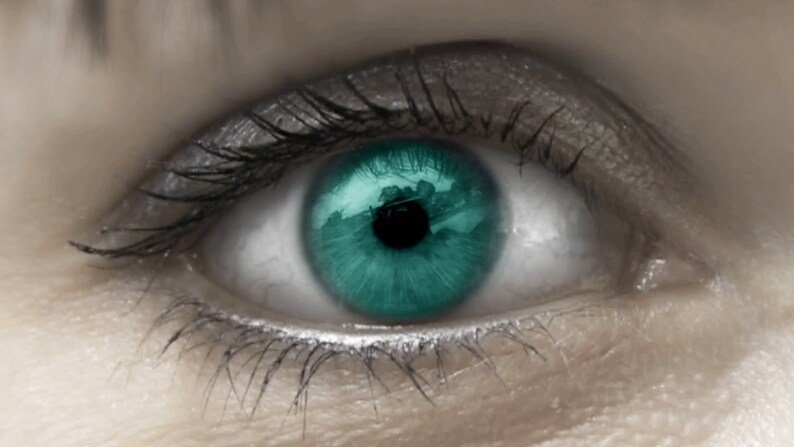 Seamless Animated Eye Zoom Transition With Alpha Channel and Sound for ...