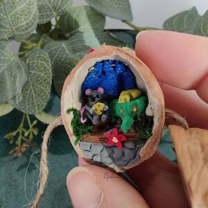 Walnut Mouse Miniature House. Micro Home. Collectable Walnut House in a ...