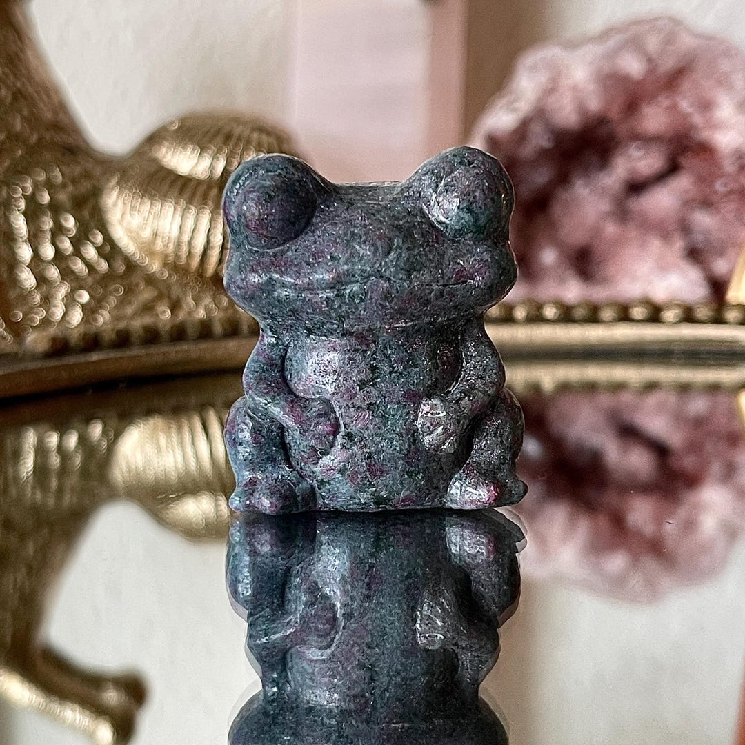 Ruby Fuchsite Kyanite Frog Figurine: Crystal Carving, UV Reactive - Etsy
