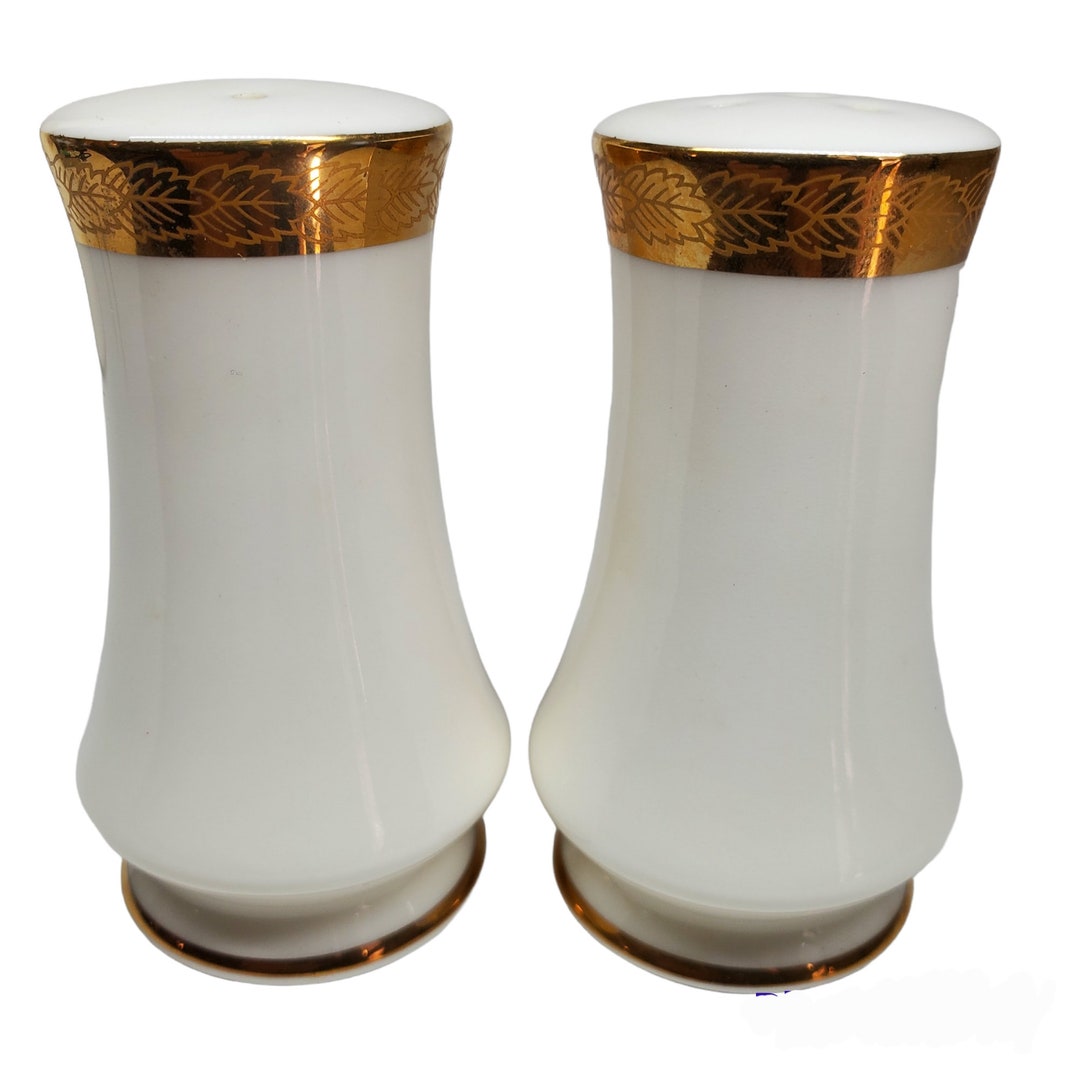 Vintage Traditional Porcelain Salt Pepper White Shakers Gold Leaves MCM ...