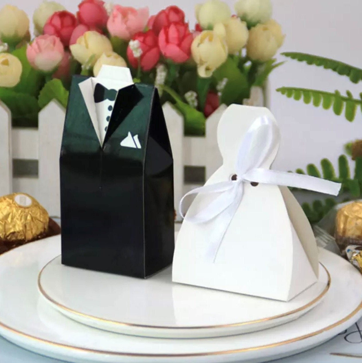 Bride Groom Wedding Party Favour Gift Box Bag. White Wedding Dress With ...