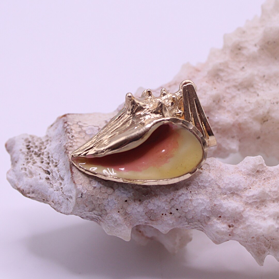 14k Yellow Gold Pink and White Enameled Conch Shell Pendant 11.5 Grams ...