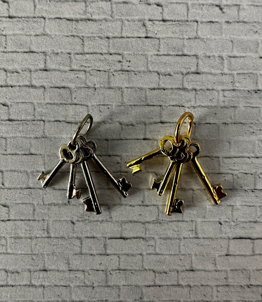 1:12 Scale Dolls House Miniature Keys - Silver or Brass - Etsy UK