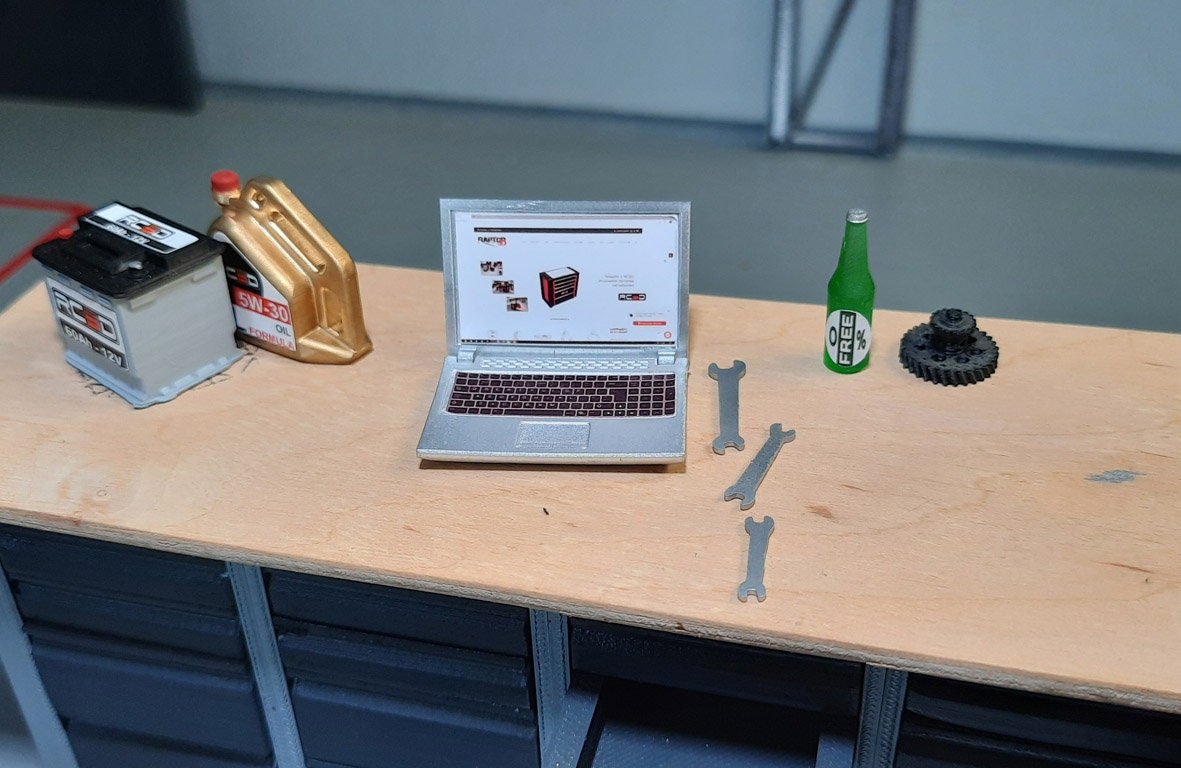 RC3D 1:10 Scale Laptop Notebook Silver RC Diorama Garage - Etsy