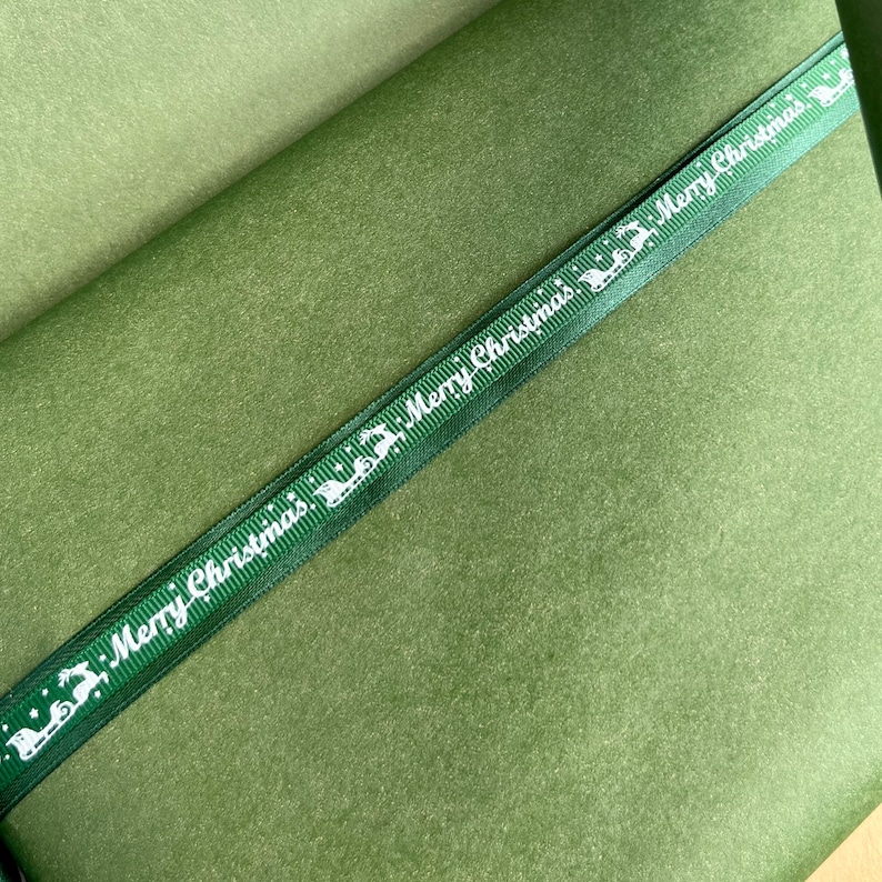 Wrapping Paper Matt Green - 50cm Wide, Eco-friendly, 100% Recycled ...