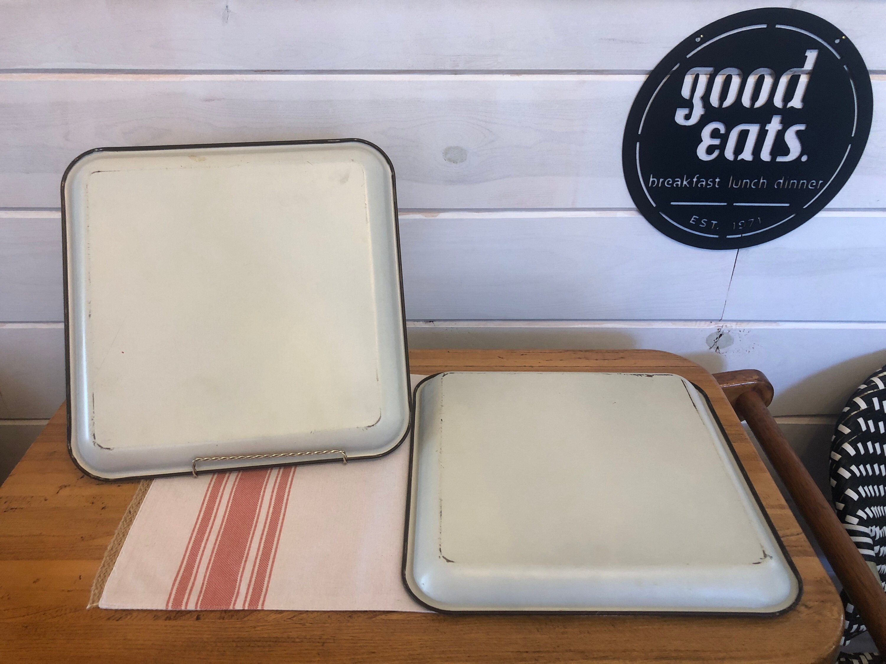 Vintage Maxey Square Tin Trays, Set of Two Brown Gold Botanical Flowers ...