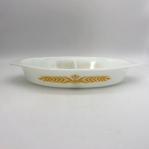 Vintage Pyrex Divided 1.5 Quart Casserole Dish in Golden Royal Wheat ...