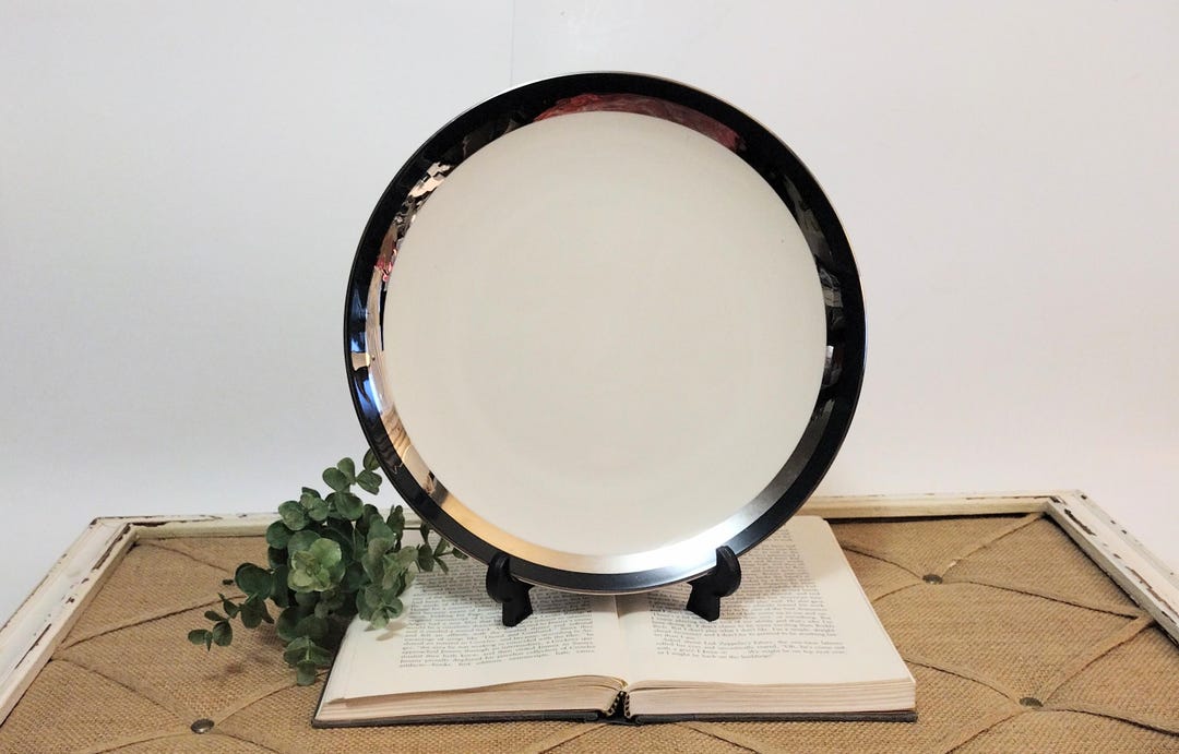 Flintridge China Contessa Dinner Plates - BLACK & Platinum | Affordable ...