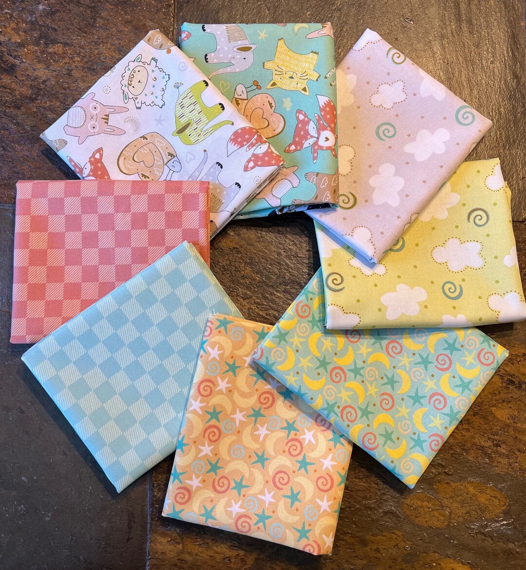 Cute and Cuddly 8 Piece Fat Quarter Bundle Cotton Fabric, Turnowsky QT ...