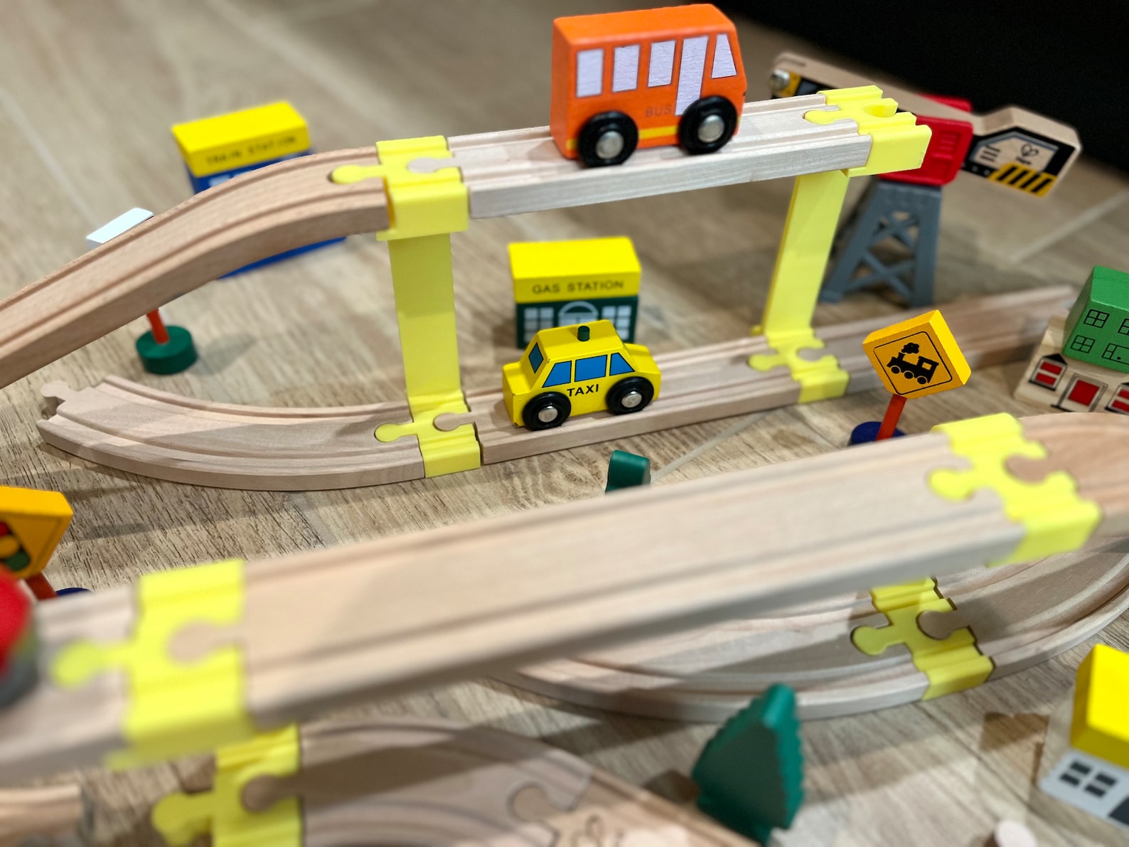 Wooden Train Supports set of 4, 2 Short and 2 Tall Compatible With Brio ...