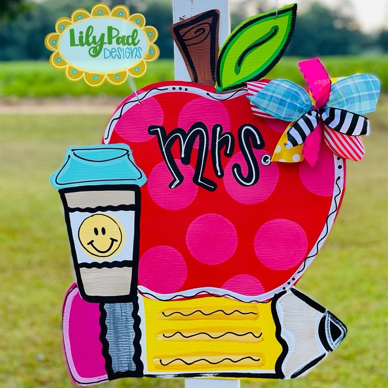 Apple Door Hanger - Etsy