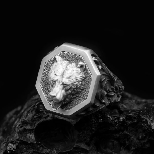 Bear Signet Ring - Etsy