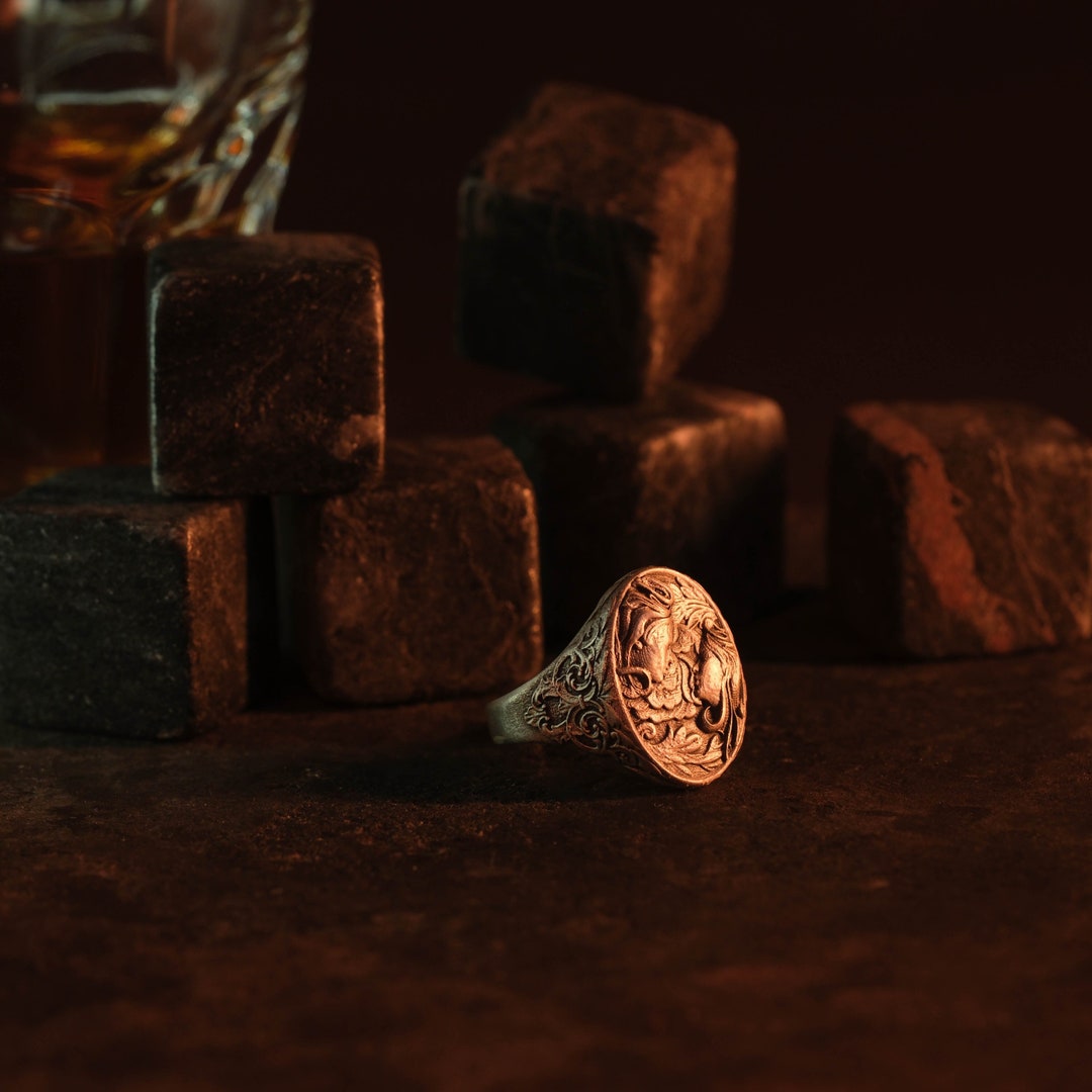 Artistic Kissing Ring, Men Women Design, Love Symbol, Relationship Ring ...