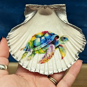 Rainbow Turtle Ring Dish Scallop Shell Gilded Gold Varnished Shiny ...