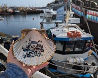 Rainbow Turtle Ring Dish Scallop Shell Gilded Gold Varnished Shiny ...