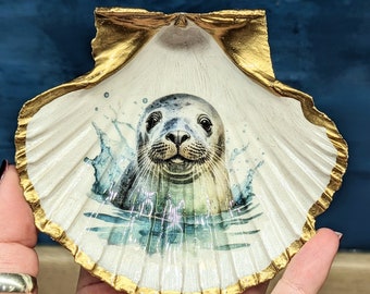 Rainbow Turtle Ring Dish Scallop Shell Gilded Gold Varnished Shiny ...