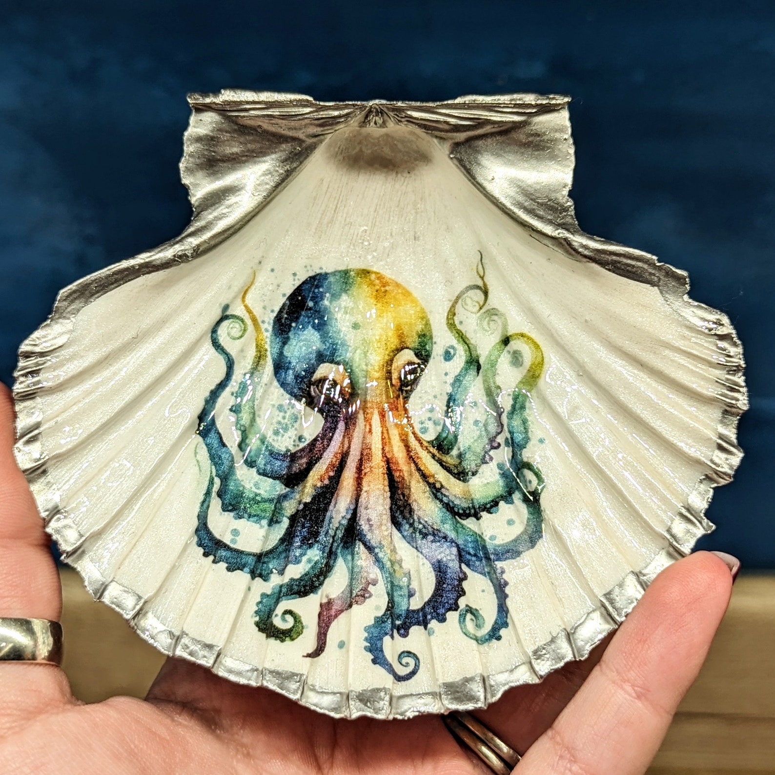 Rainbow Octopus Ring Dish Scallop Shell Gilded Gold Varnished Shiny ...