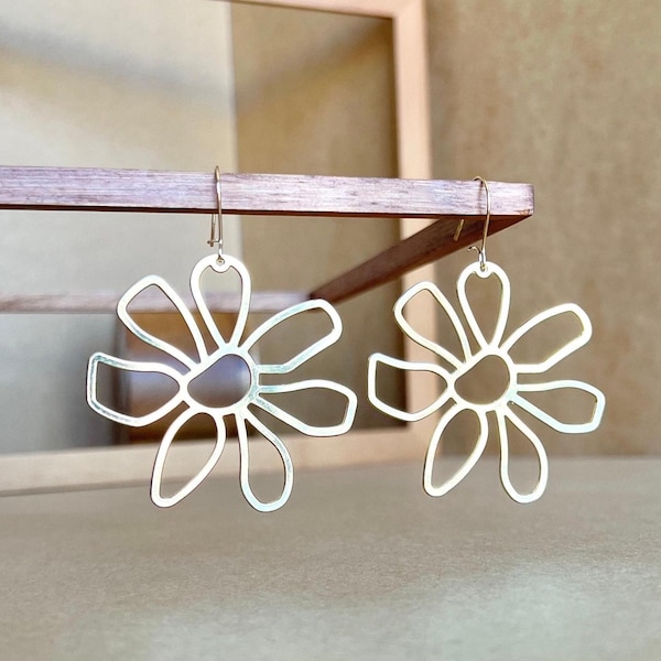 Large Gold Flower Earring - Etsy