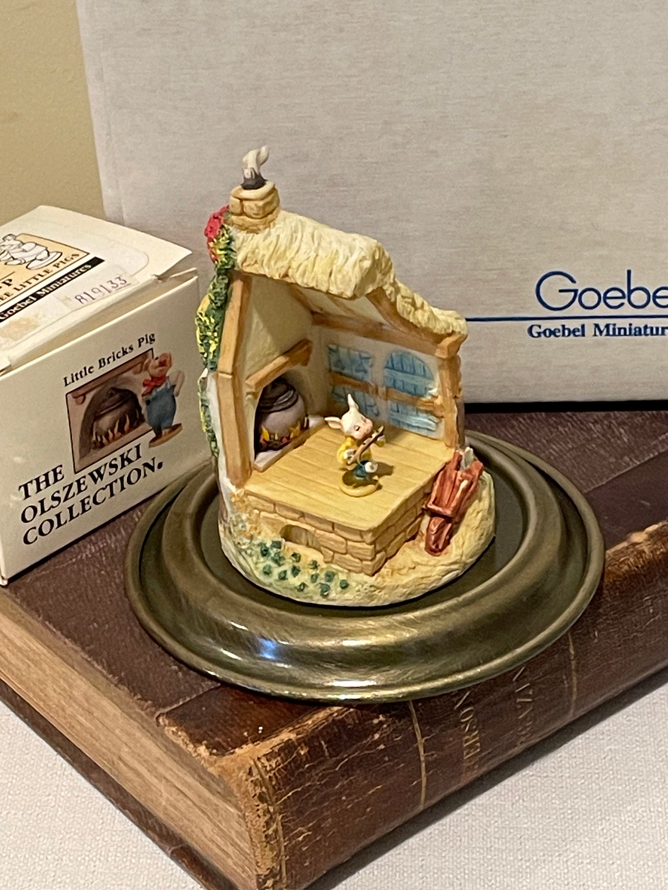 Goebel the Olszewski Collection 3 Little Pigs Display Globe 956-D and ...