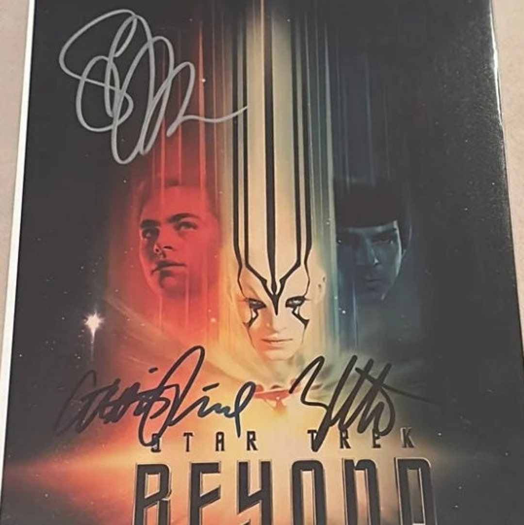 A Star Trek Beyond Cast Signed Movie Poster by Chris Pine, Zachary ...