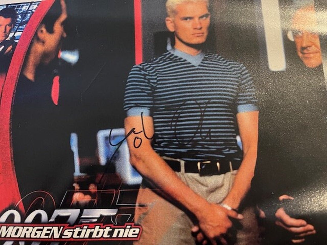 JB69 - James Bond Villain Gotz Otto as Stamper TND Autographed Photo ...
