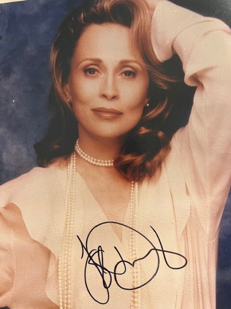 Actress Faye Dunaway Autographed Photo With COA - Etsy