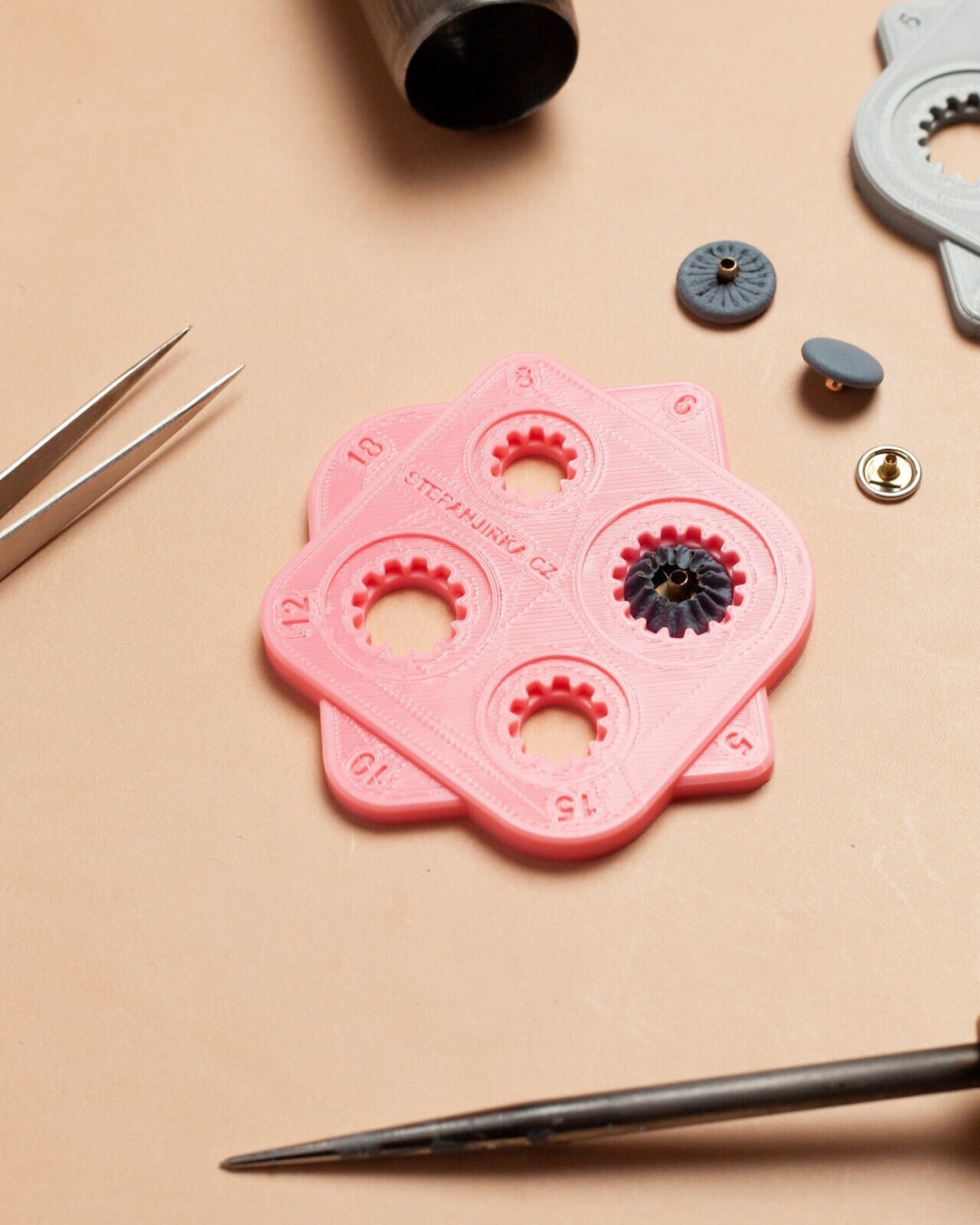 3D Print Button Wrapping Jig .stl - Etsy