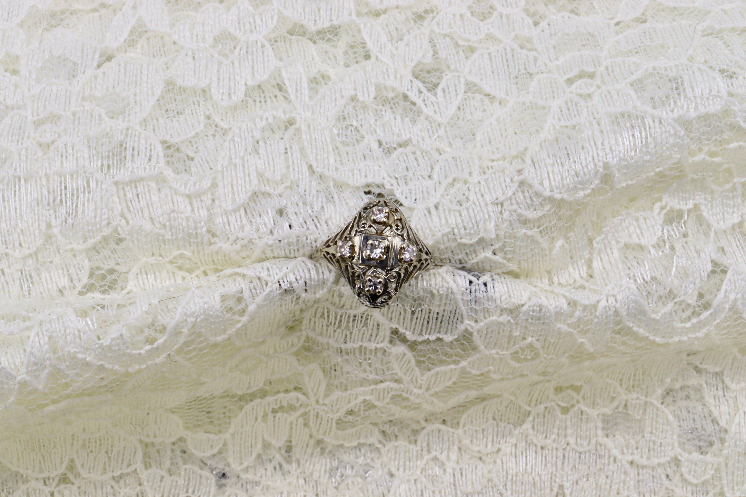 Vintage 18k White Gold Filagree Diamond Ring - Etsy