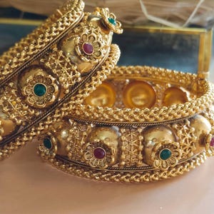 Antique Gold Matte Finish Indian Bangles Set/ Premium Indian Jewelry ...