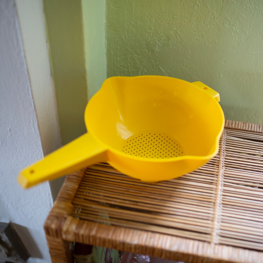 1970's Tupperware 2 Quart Yellow Strainer - Etsy