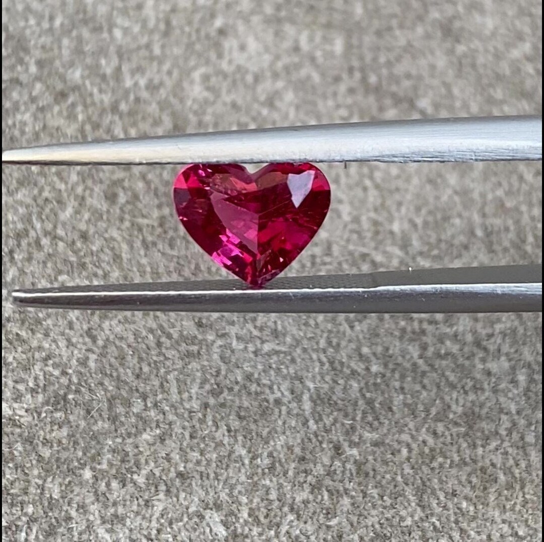 Natural Red Heart Shape Spinel, 1 CT Deep Red Color Spinel, Loose ...