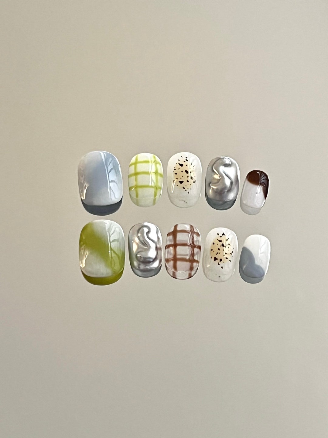 Cloudy Gradient Press on Nails | Unique Handpainted Short Fake Nails ...