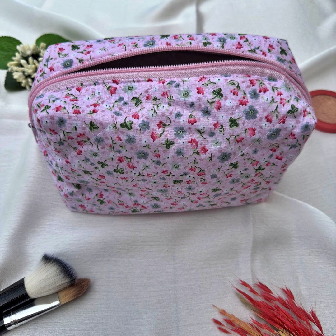 Handmade Quilted Cotton Makeup Bag: Pink Floral Travel Cosmetic Pouch ...