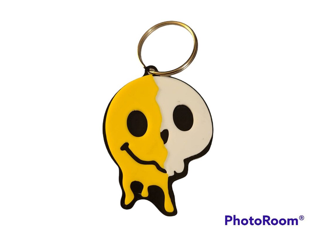 Retro Emoji Keychain, Printed Design Keyholder, Drippy Smiley Face ...