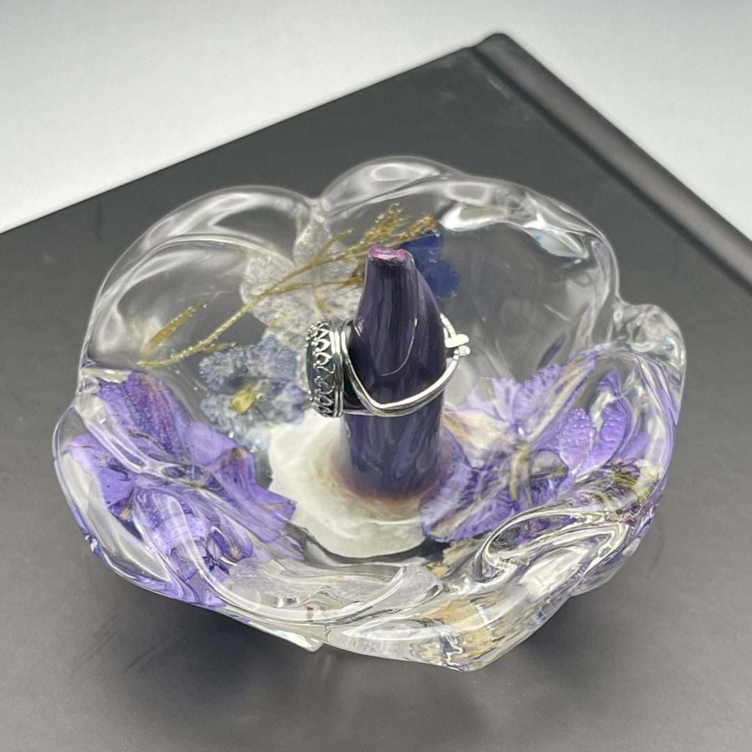 Resin Flower Ring Holder: Pressed Purple Flowers, Handmade Jewelry Dish ...