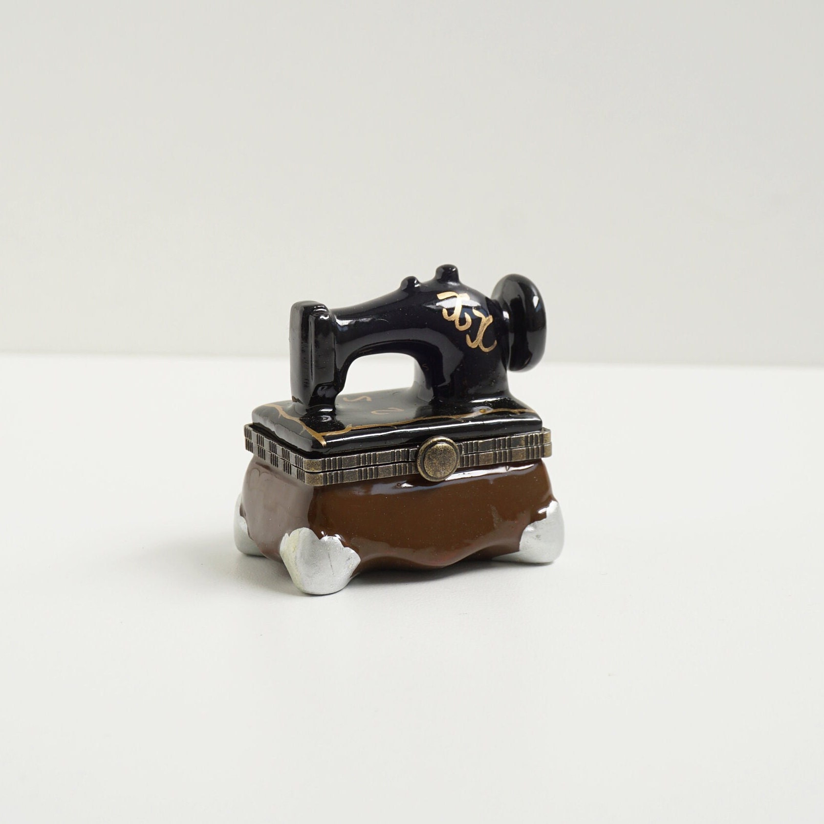 SEWING MACHINE Vintage Porcelain Trinket Box - Etsy