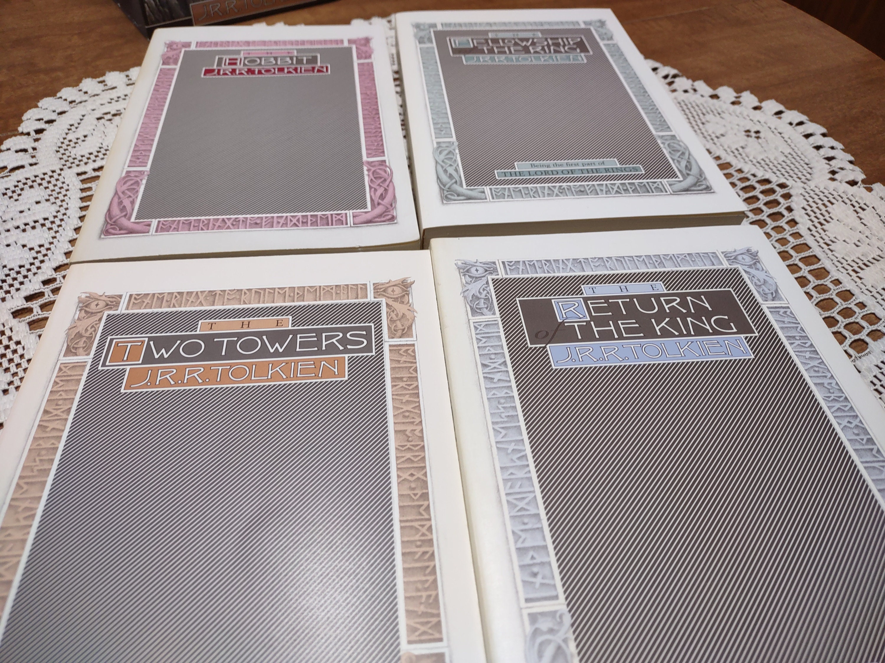 The Hobbit & the Lord of the Rings Papeback Box Set Byj.r.r. Tolkien - Etsy