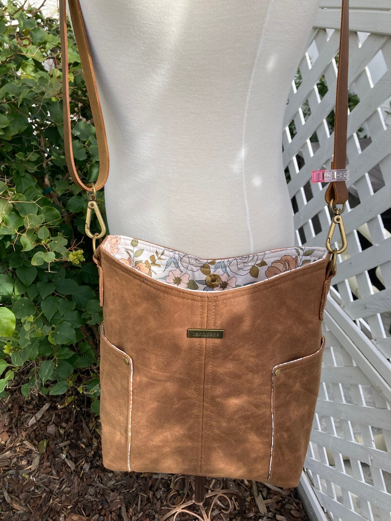 Medium-sized Waxed Canvas Compass Bag, Crossbody Bag, Rifle Paper ...