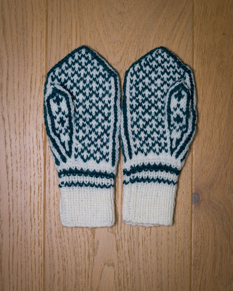 Half Star Mitten Mini - Knitting Pattern - Etsy