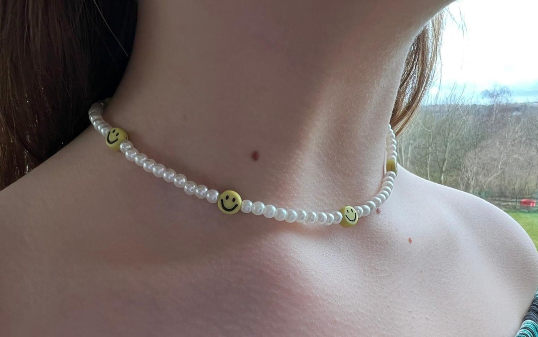 Pearl Smiley Face Necklace - Etsy