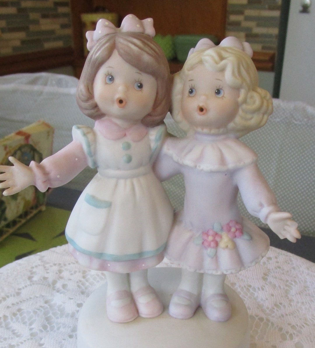 1992, Sisters, Best Friends, Music Box, Thats What Friends Are For ...