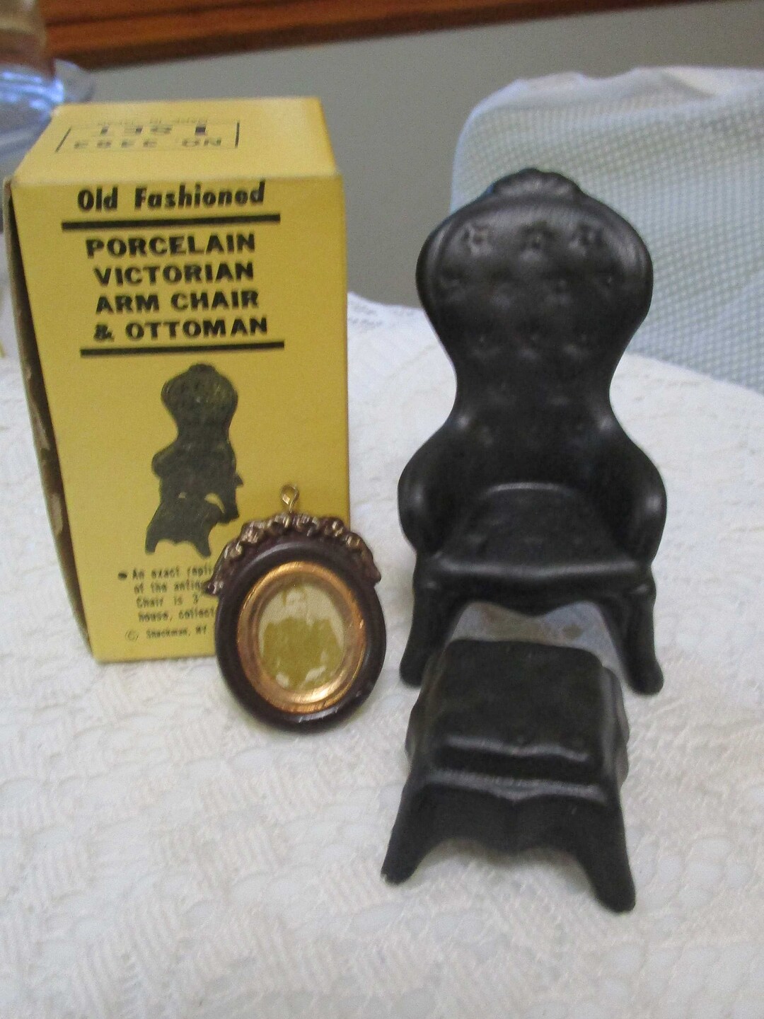 Shackman, Dollhouse Chair, Victorian Picture, Vintage Miniatures ...
