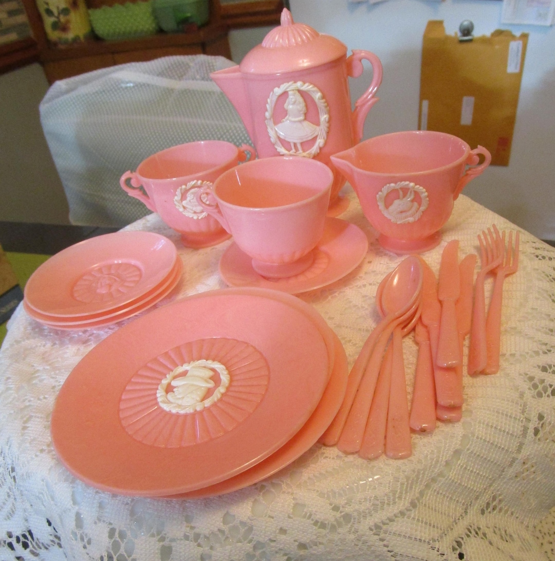 Plasco Tea Set, Alice in Wonderland, Mad Hatter, Tea Party, White ...