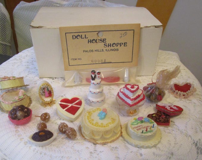 18 Pc, Dollhouse Cakes, Dollhouse Valentines, Dollhouse Miniature ...