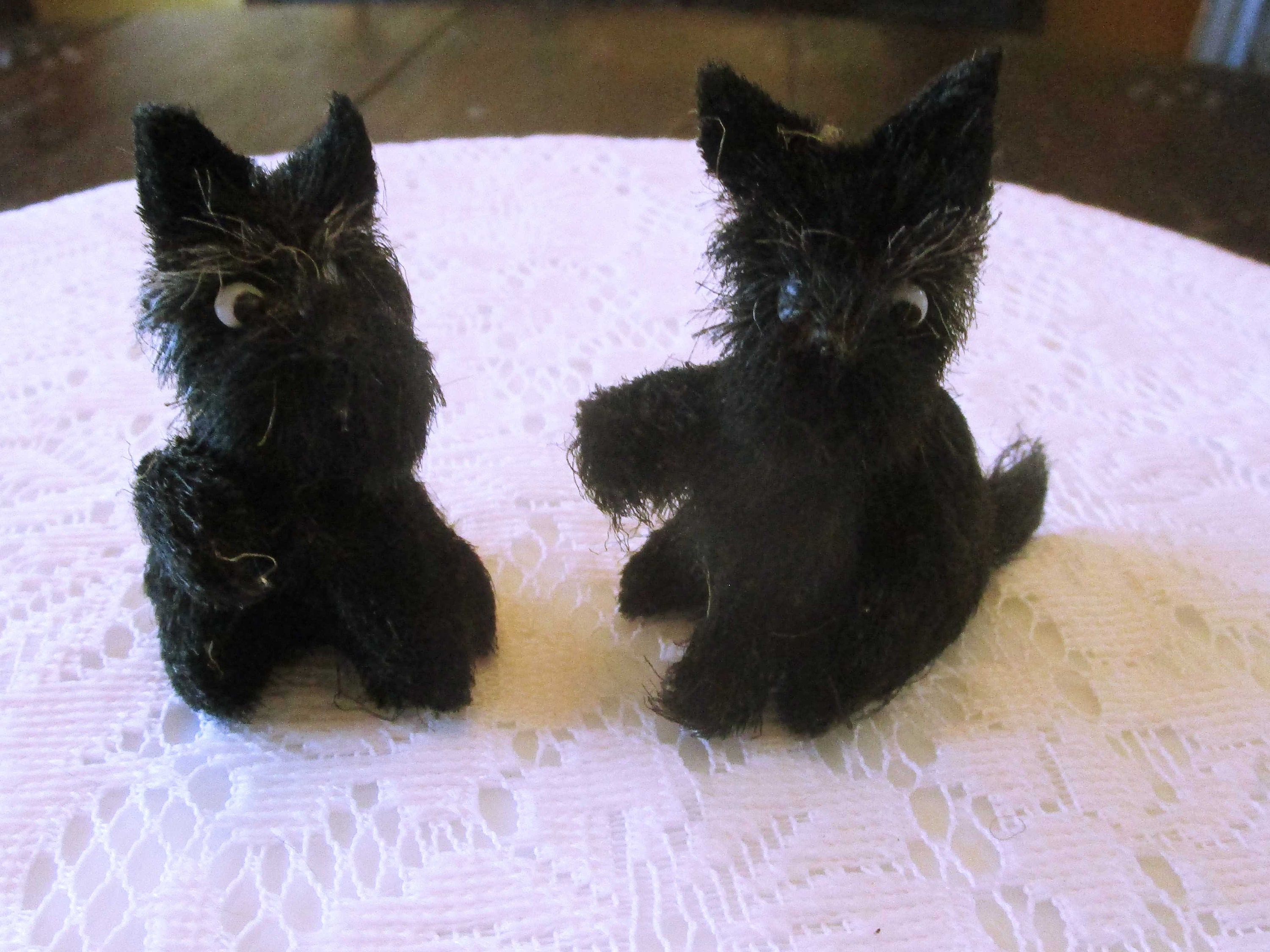 2 Miniature Scottie Dogs Scottish Terriers Scotty Dog - Etsy