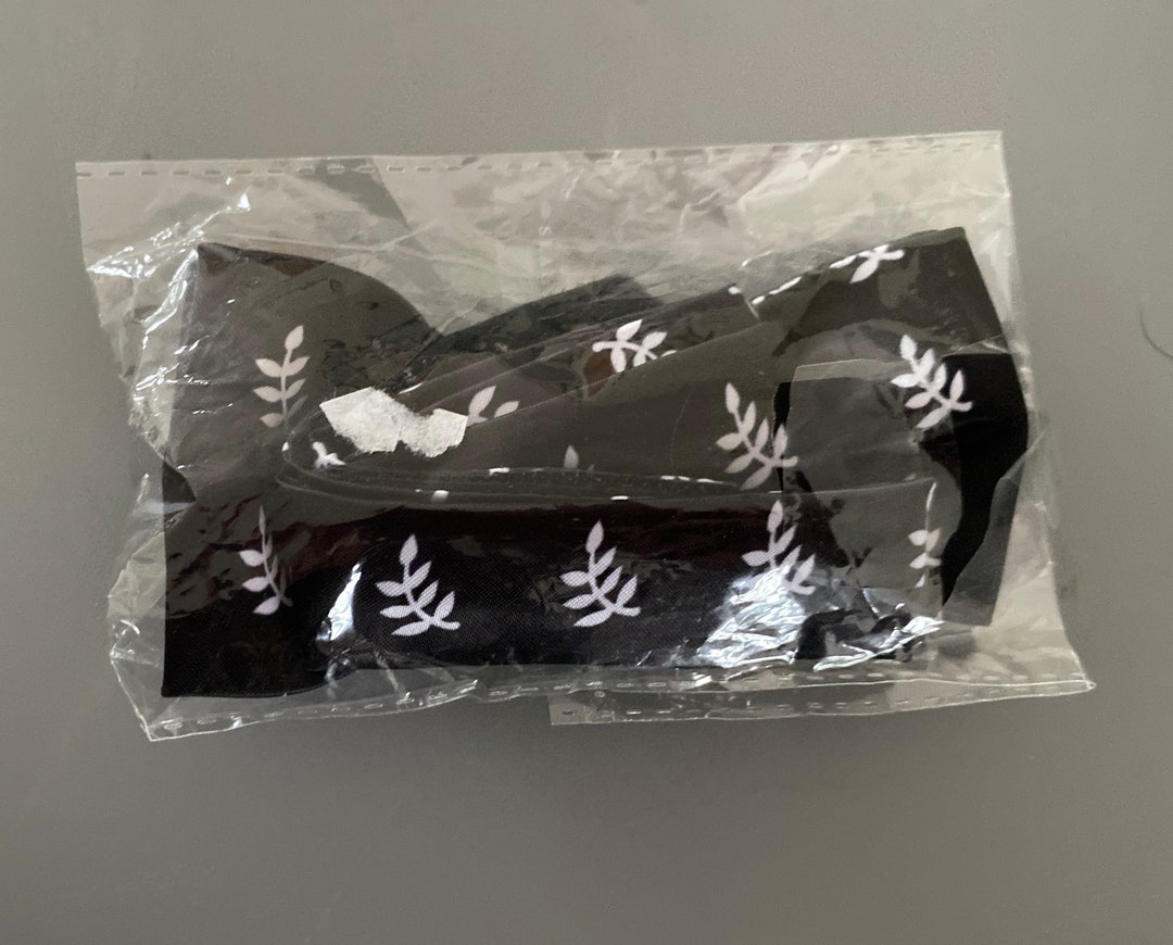 Black and White Sprig of Acacia Bow Tie - Etsy