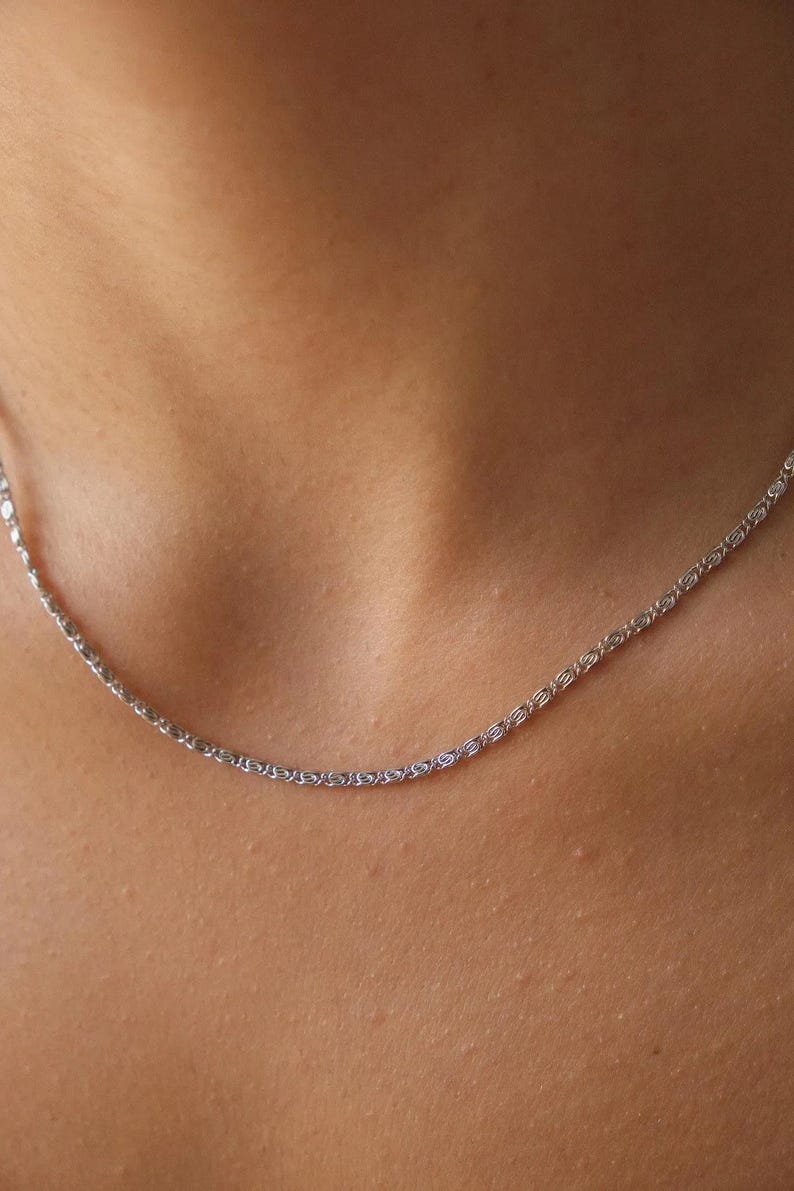 18K Thin Paperclip Model Chain Necklace Miami Thin Minimal Snail ...