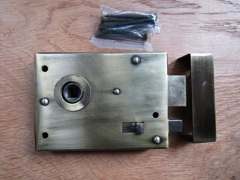 Retro Steel Old English 1920s Victorian Vintage Style Bedroom Bathroom ...